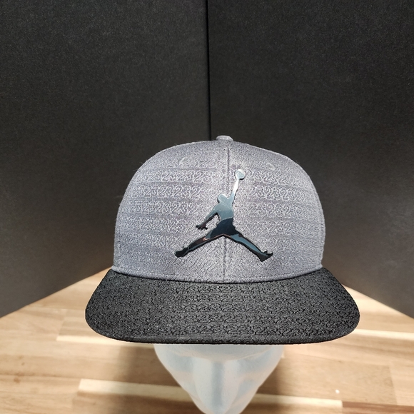 Jordan | Accessories | Jordan Hat Metal Jordan Insignia Hat Like New ...